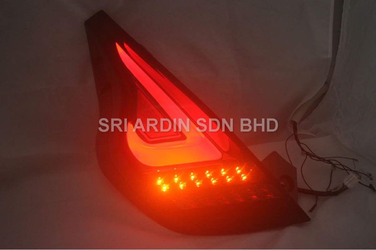 Toyota Prius C 11- Smoke Light Bar LED Tail Lamp